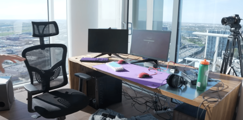 What Gaming Chair Does Clix Use? - Top Gaming Chair